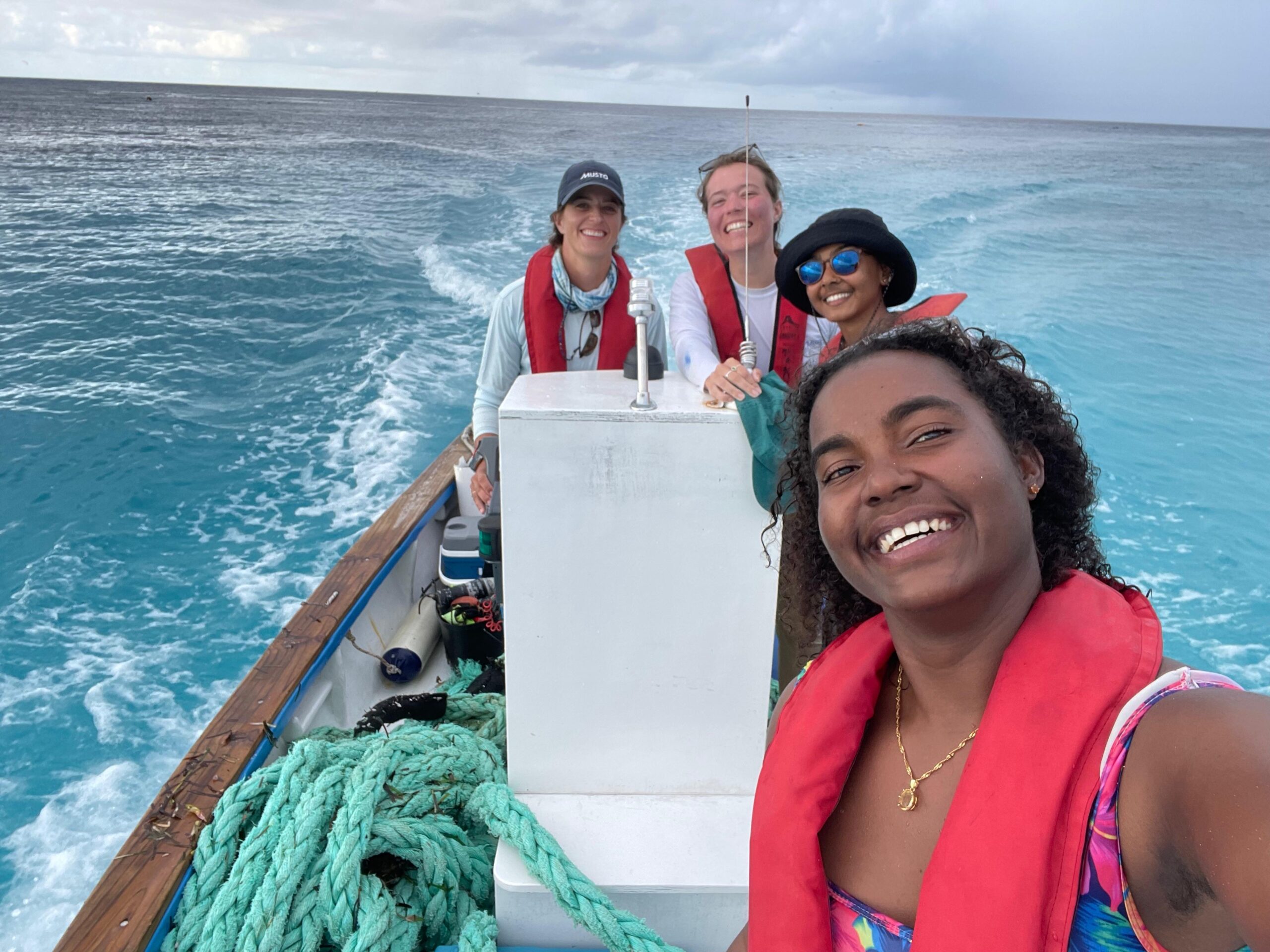 Join our team in 2025! - SOSF D'Arros Research Centre